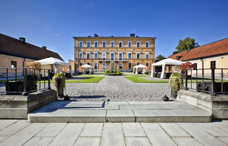 Bäckaskog Slott - Slott i Sverige